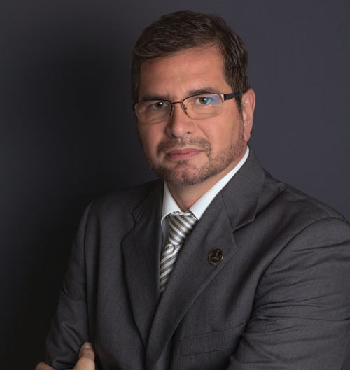 CONTROVERSIAS, ARTE Y TECNOLOGÍA EN CIRUGÍA PLÁSTICA